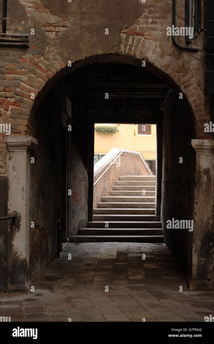 arch and passageway to bridge Venice Italy Stock Photo - Alamy