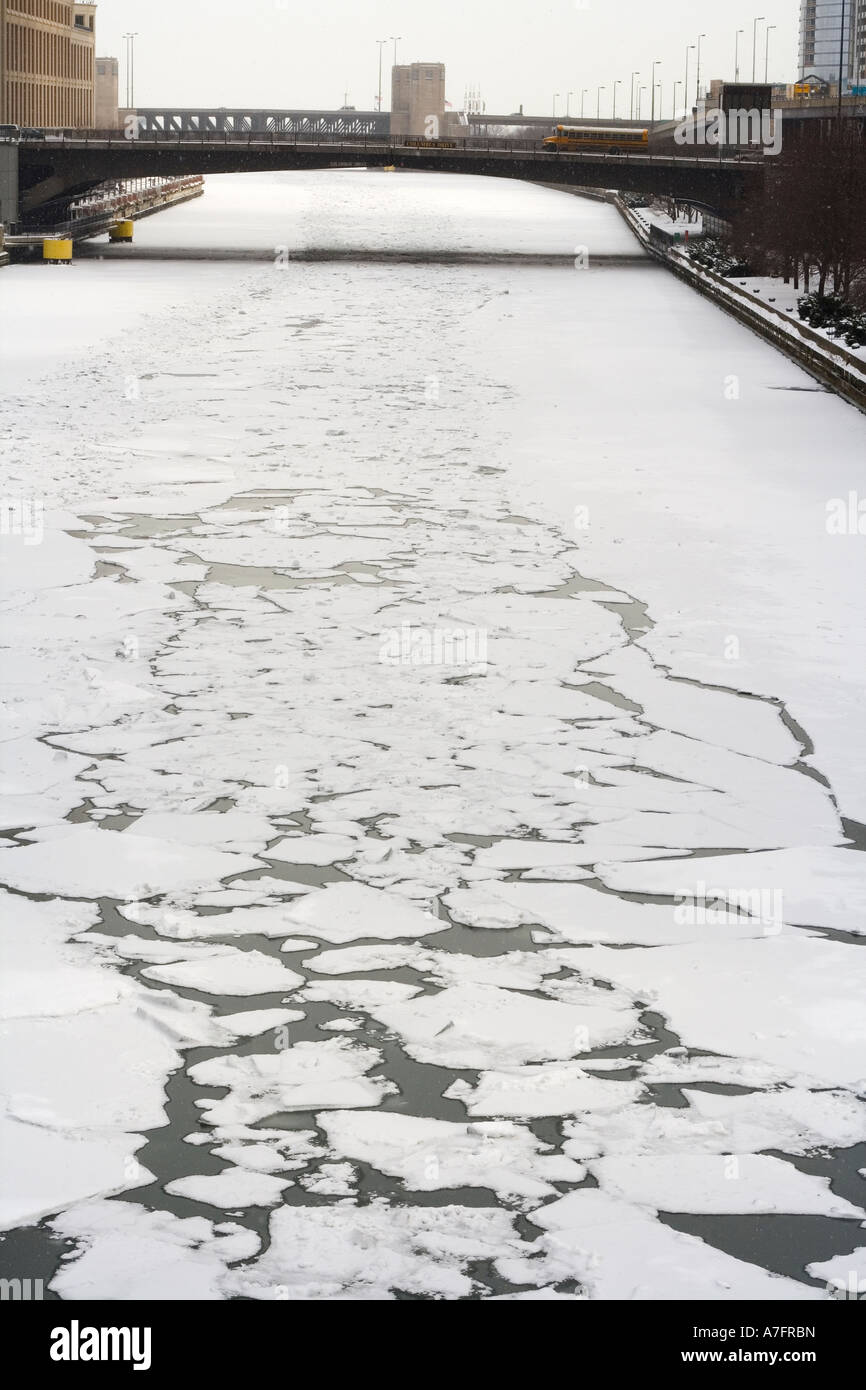 Chicago river frozen over Stock Photo - Alamy