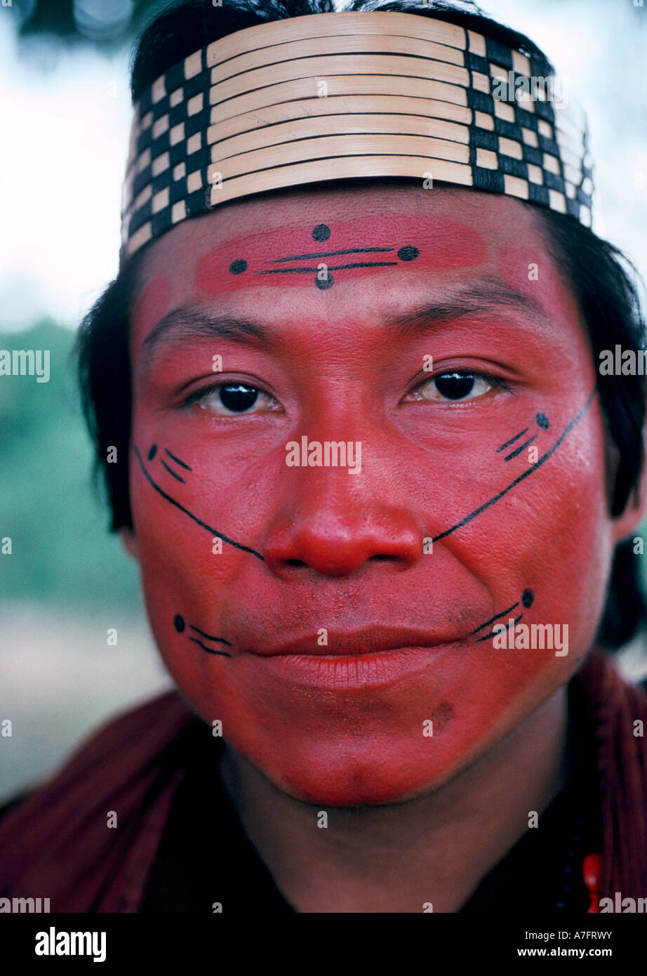 Native red indian man hair hi-res stock photography and images - Alamy