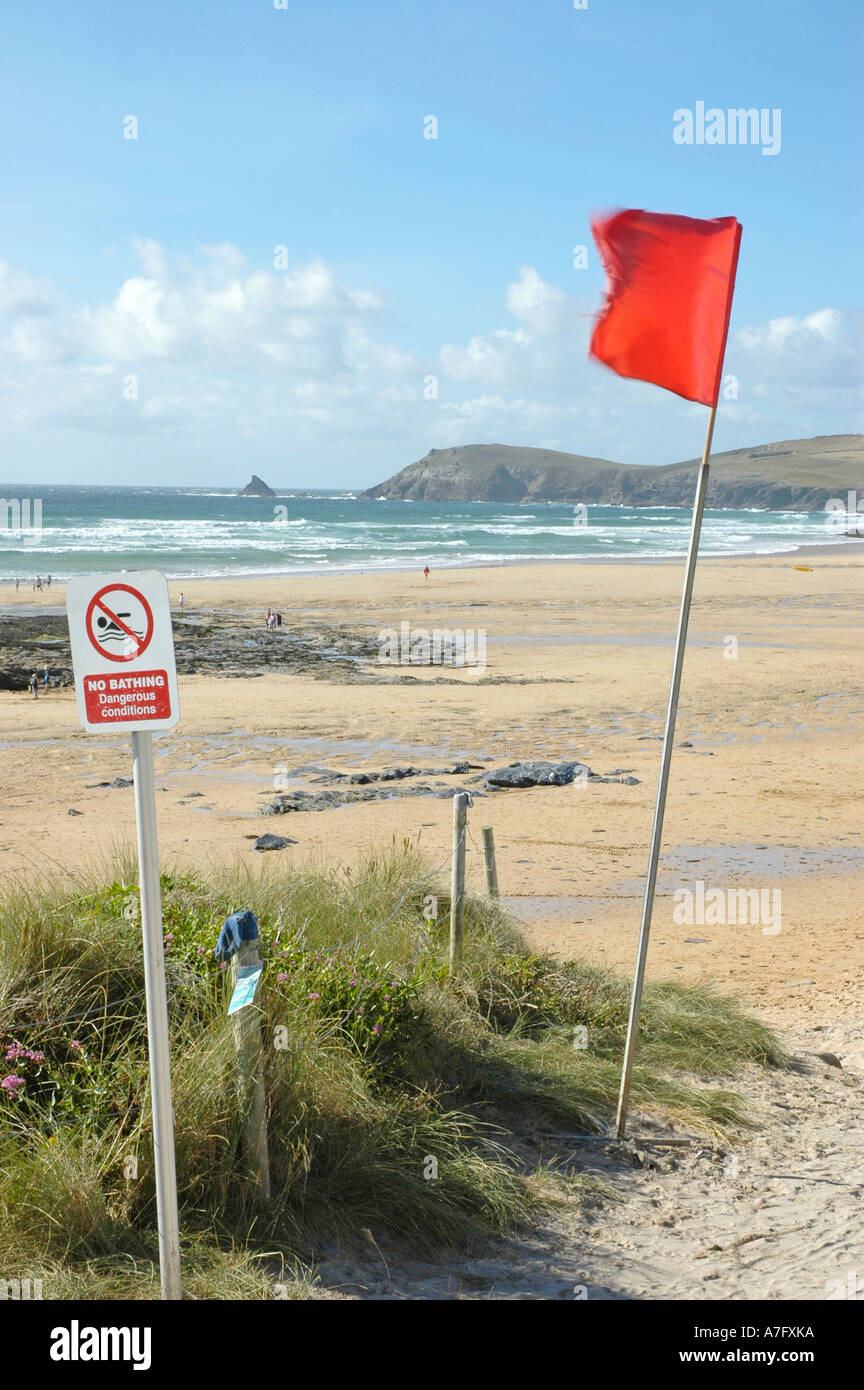 Lifeguard red flag indicating hi-res stock photography and images - Alamy