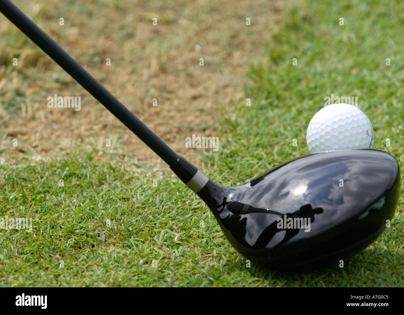 Getting ready to tee off hi-res stock photography and images - Alamy