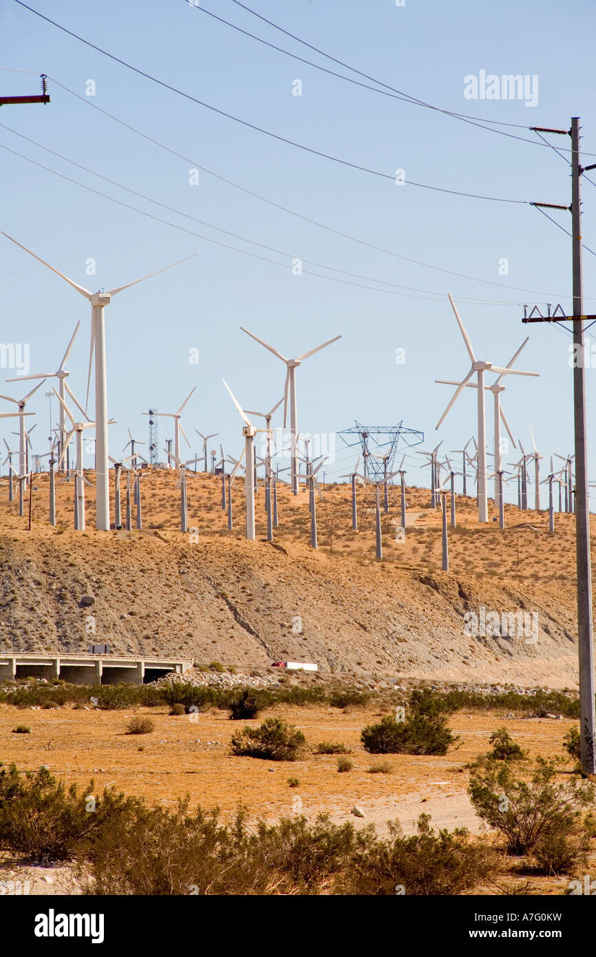 More than 4000 generators operate in the San Gorgonio Pass wind turbine ...