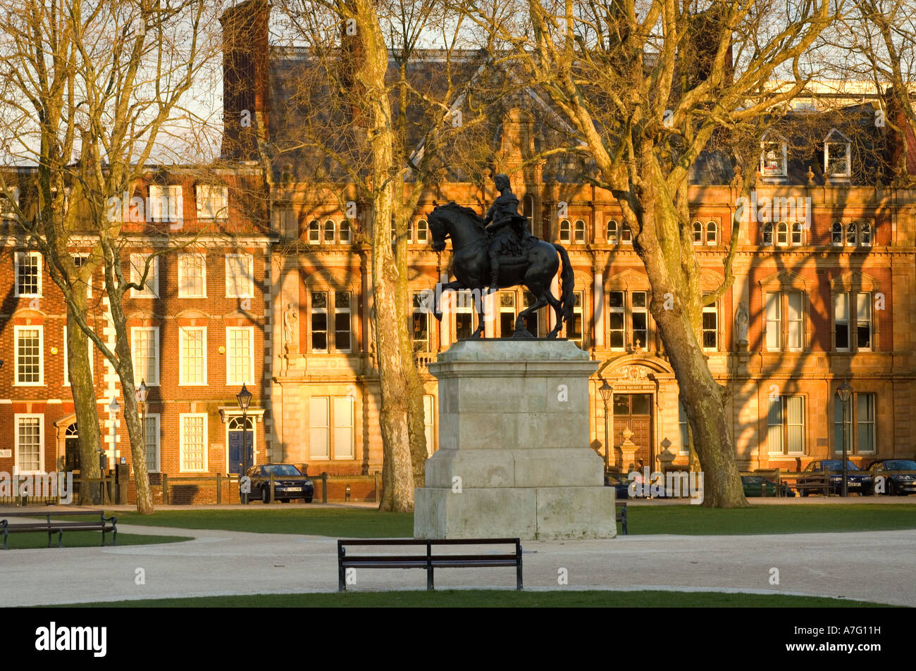 Queens square, bristol hi-res stock photography and images - Alamy