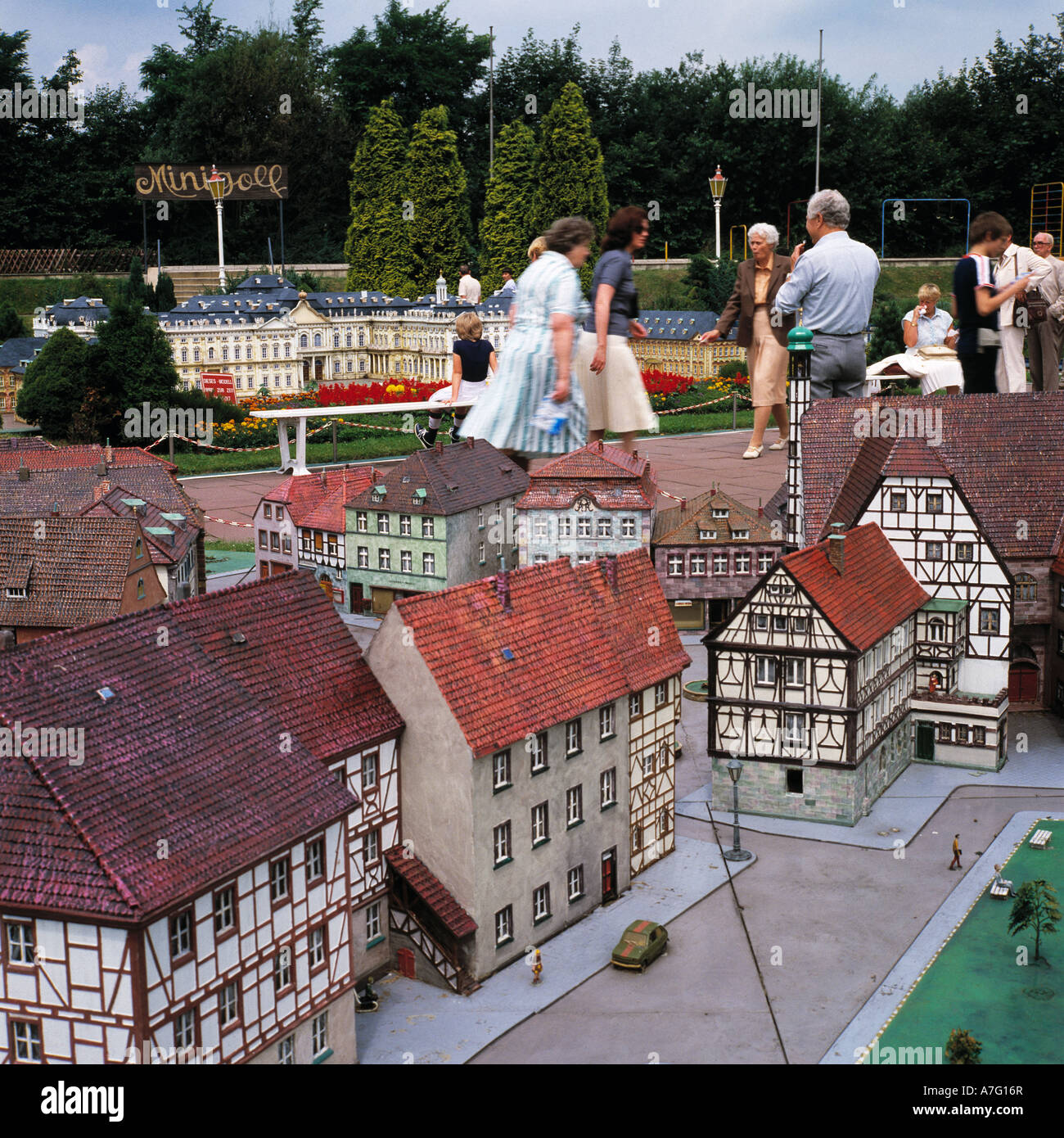 Beliebte modelle hi-res stock photography and images - Alamy