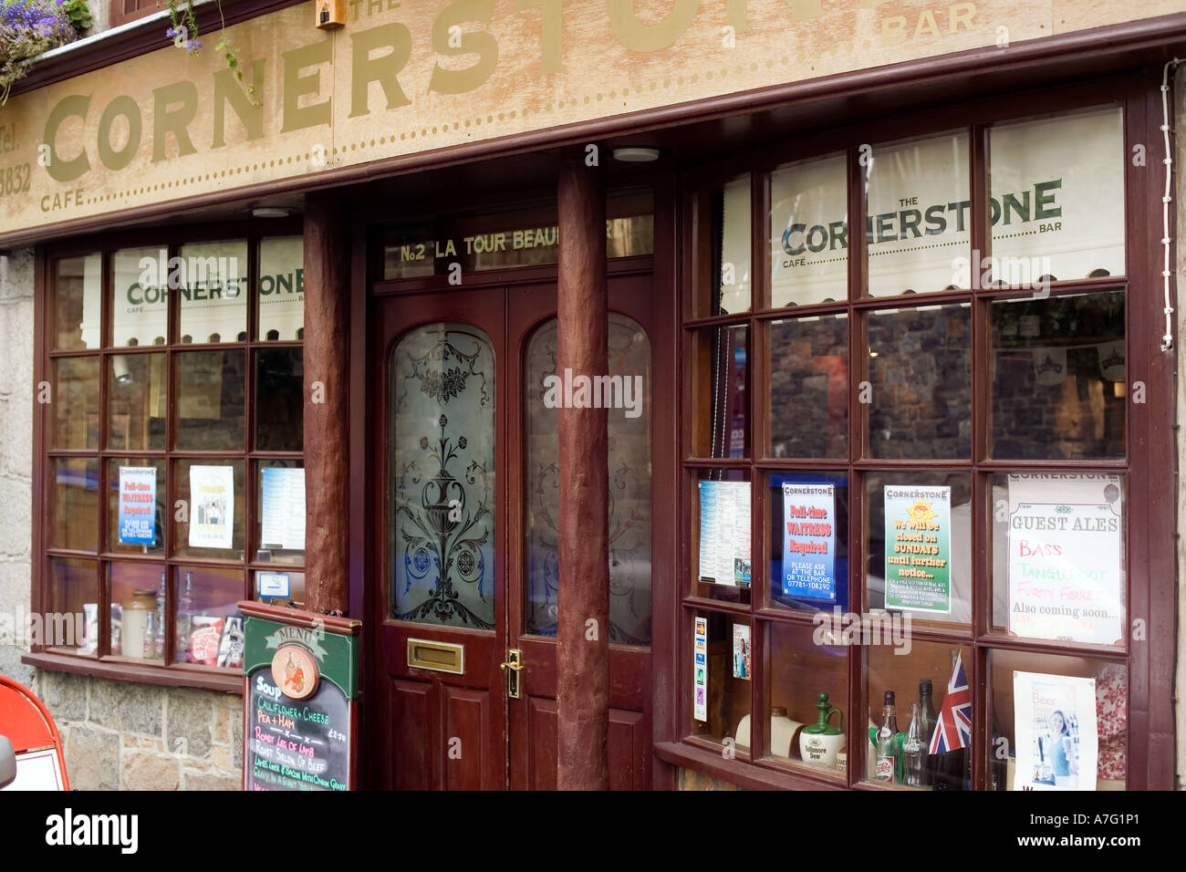 Guernsey st peter port cafe hi-res stock photography and images - Alamy