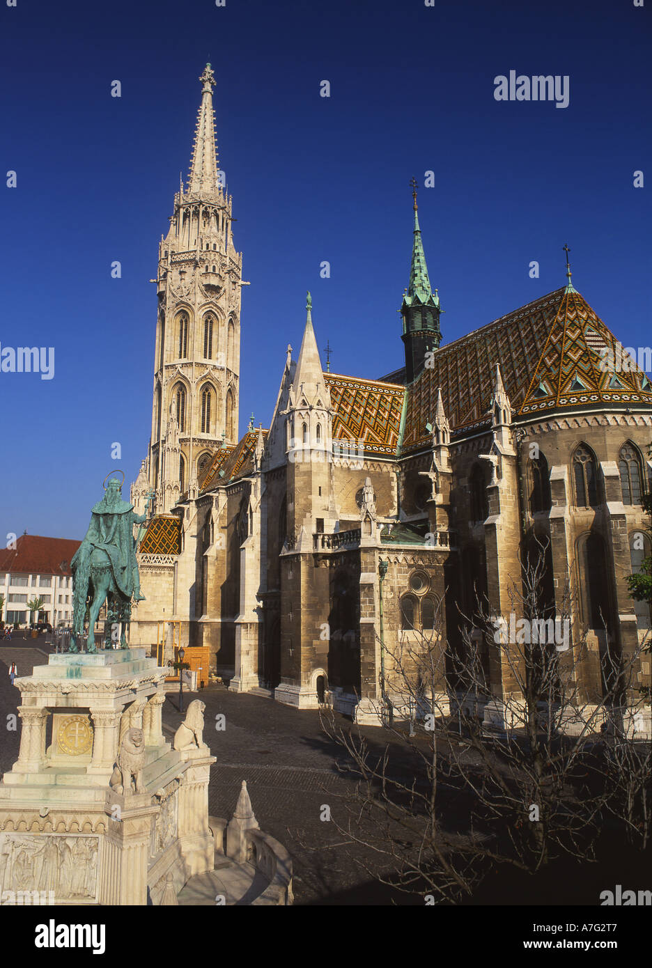 Matyas templom Matthias Church statue of King Stephen Szent Istvan ...
