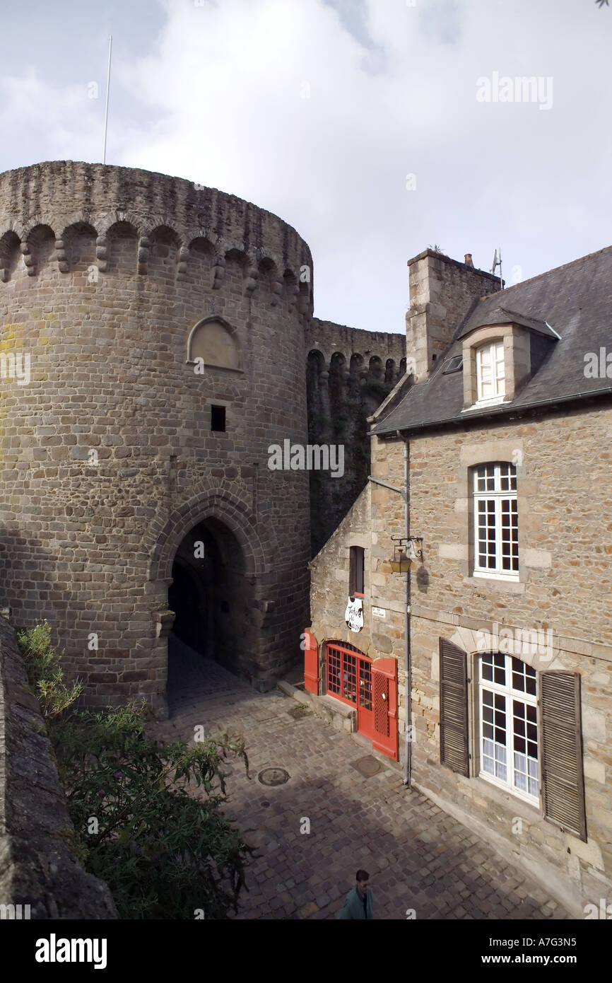 Gate fortified ci hi-res stock photography and images - Alamy