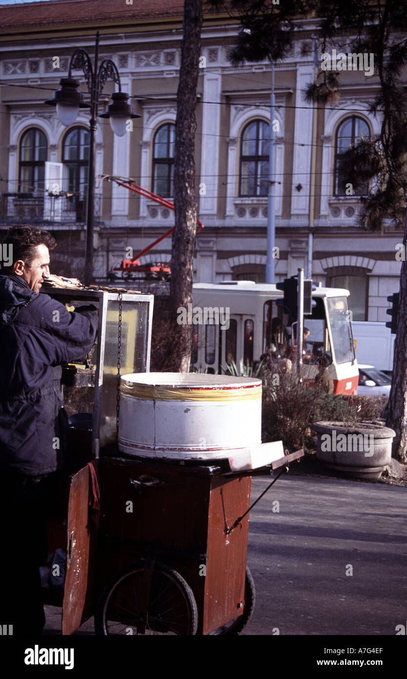 Popcorn seller hi-res stock photography and images - Alamy