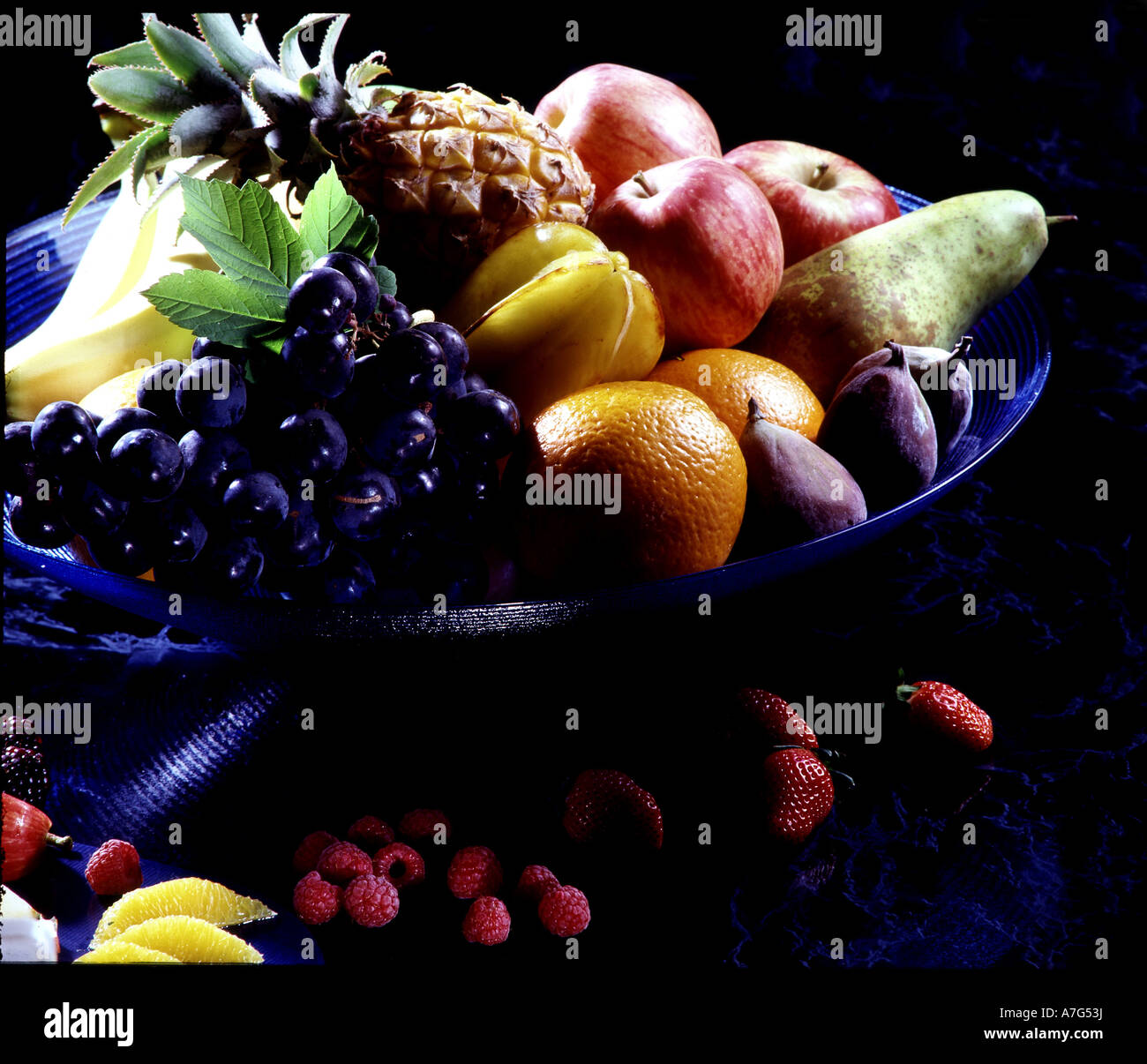 Obstschale fruit bowl Stock Photo - Alamy