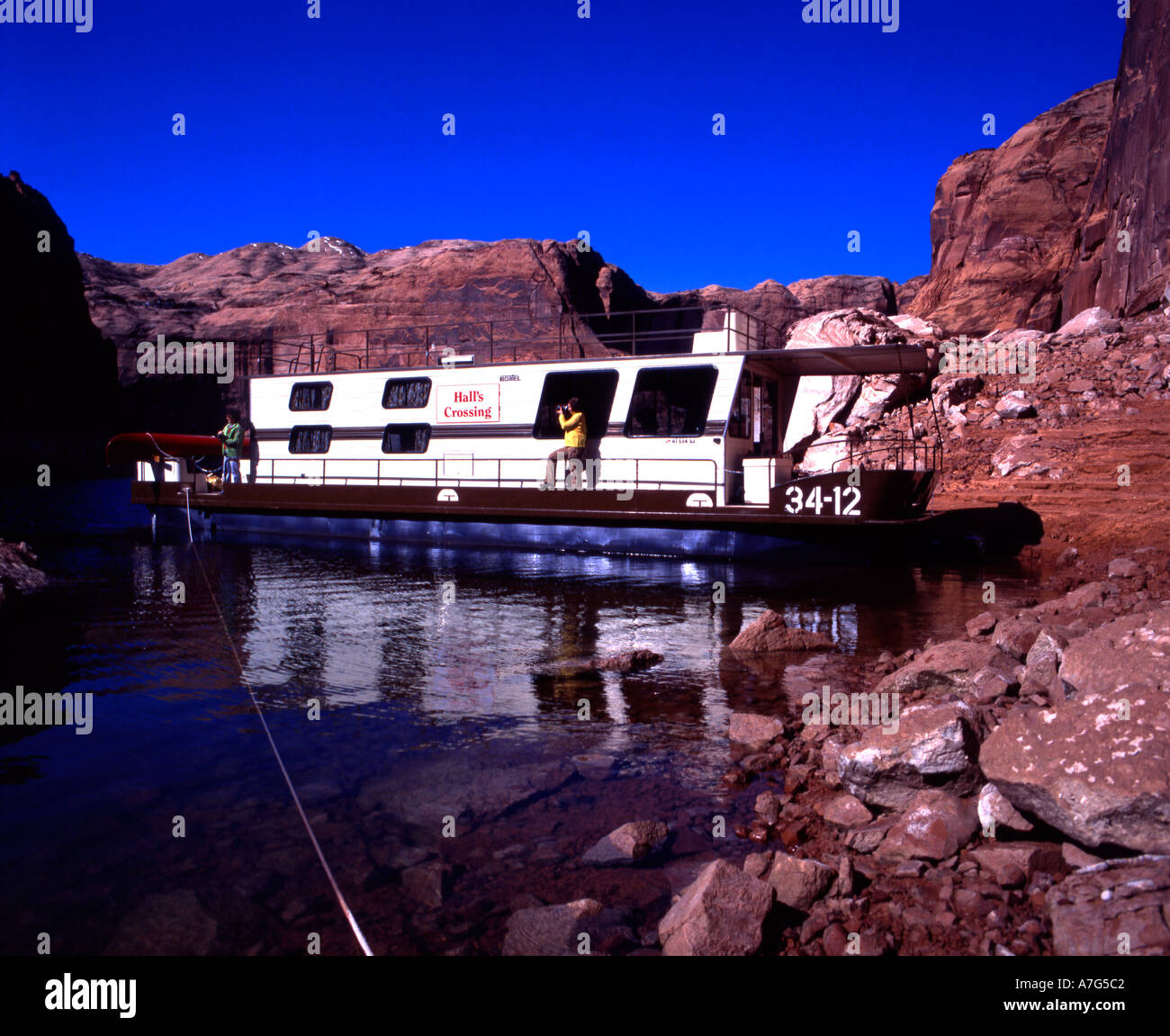 Iceberg sanctuary hi-res stock photography and images - Alamy
