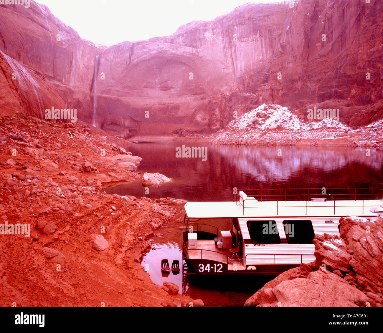 Iceberg Canyon on Lake Powell Reservoir in Utah Stock Photo - Alamy