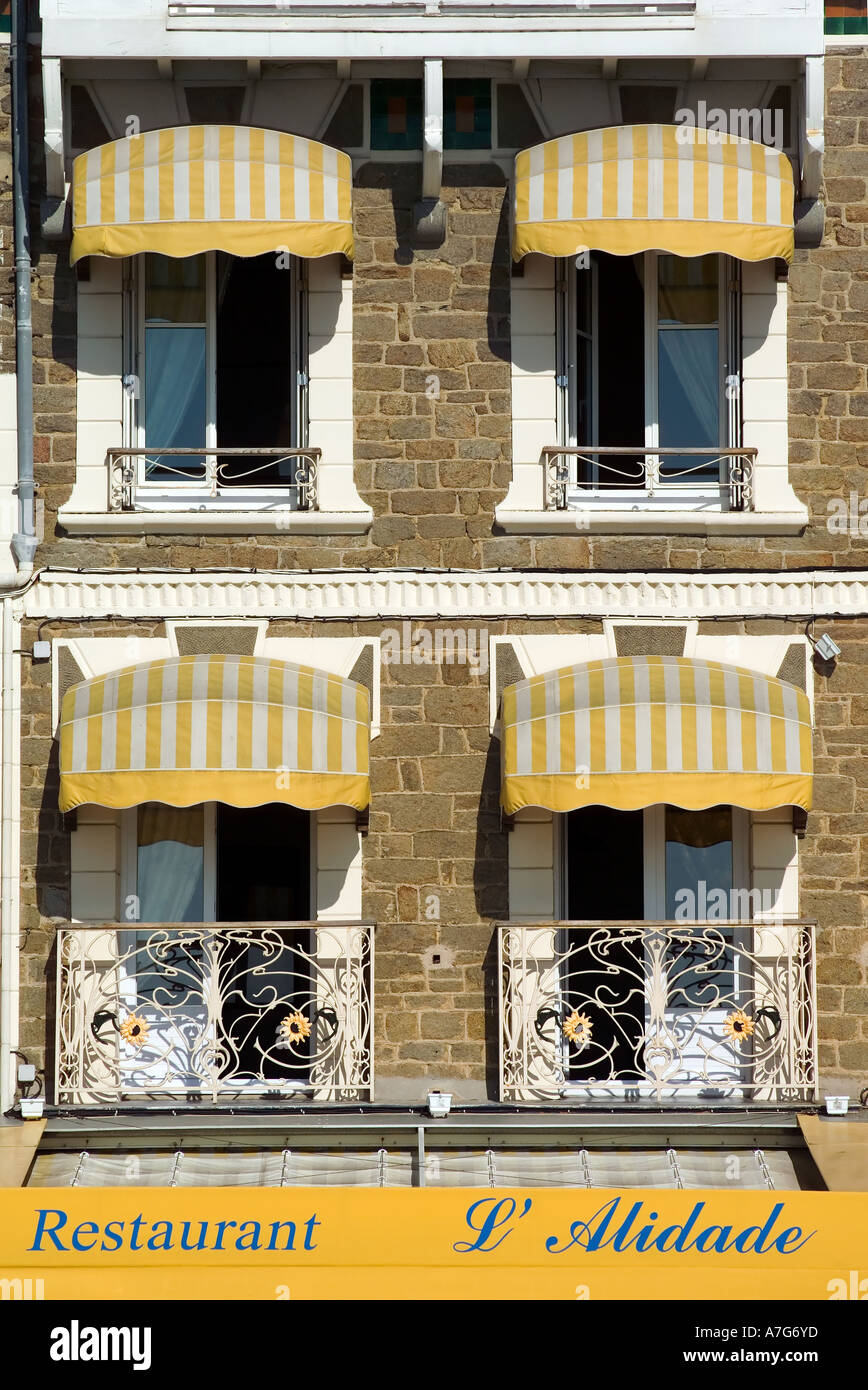 Cancale resort hi-res stock photography and images - Alamy