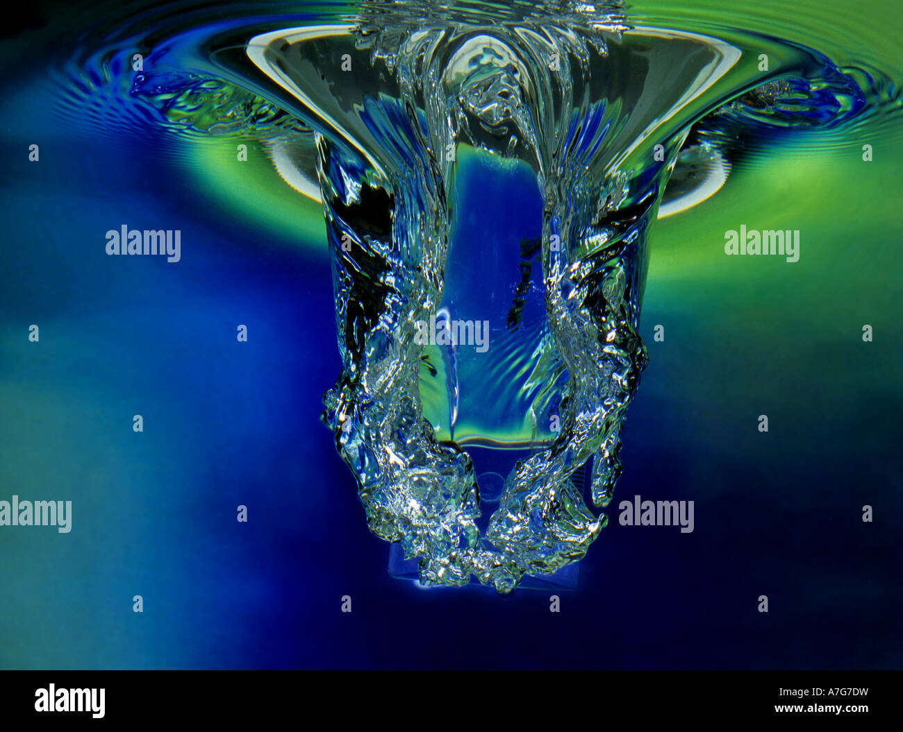 Wake vortex hi-res stock photography and images - Alamy