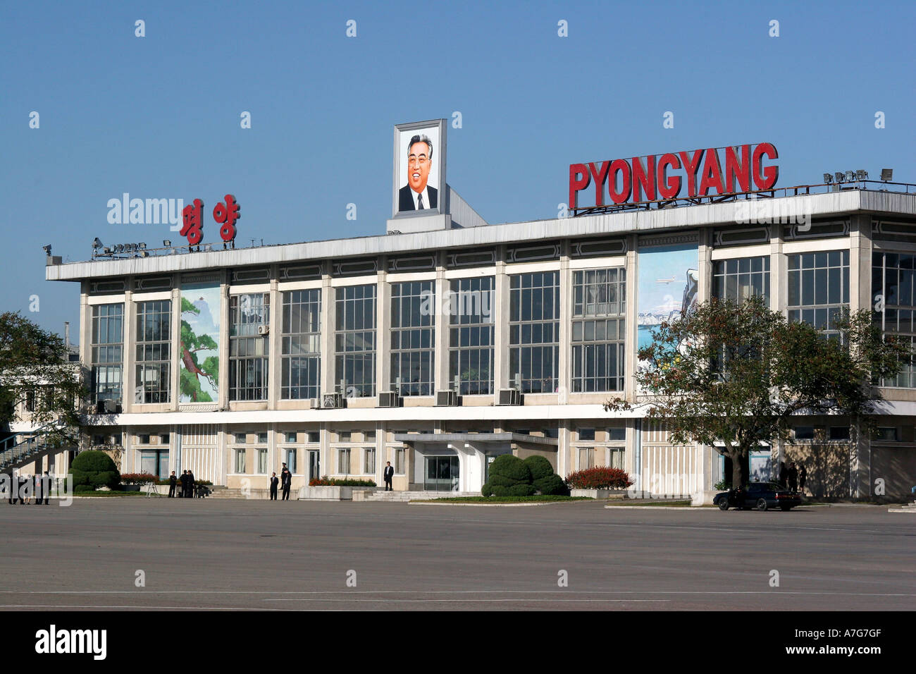 Pyongyang airport hi-res stock photography and images - Alamy