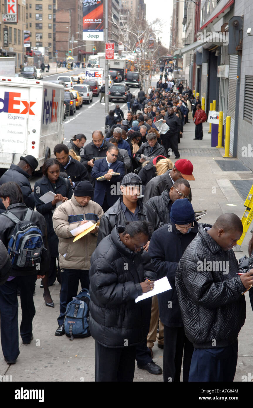 Recruitment of new employees and workers hi-res stock photography and ...