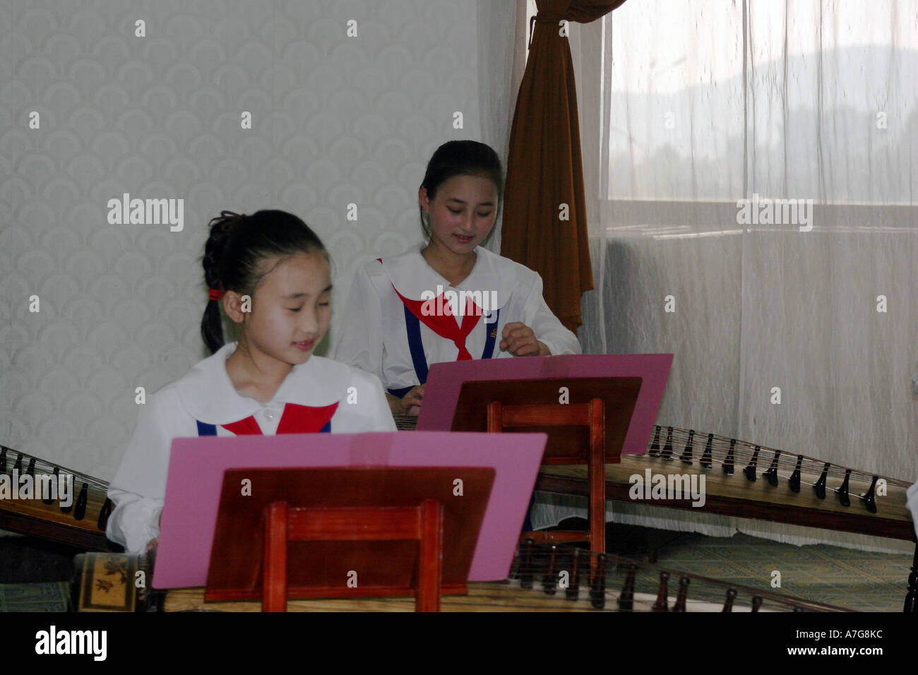 Korean traditional instruments hi-res stock photography and images - Alamy