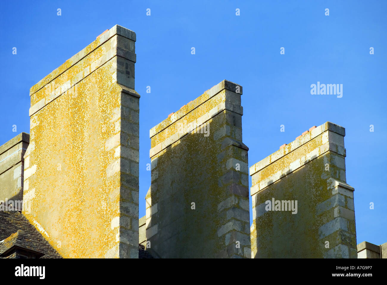 HOUSE CHIMNEYS SAINT-MALO BRITTANY FRANCE Stock Photo - Alamy