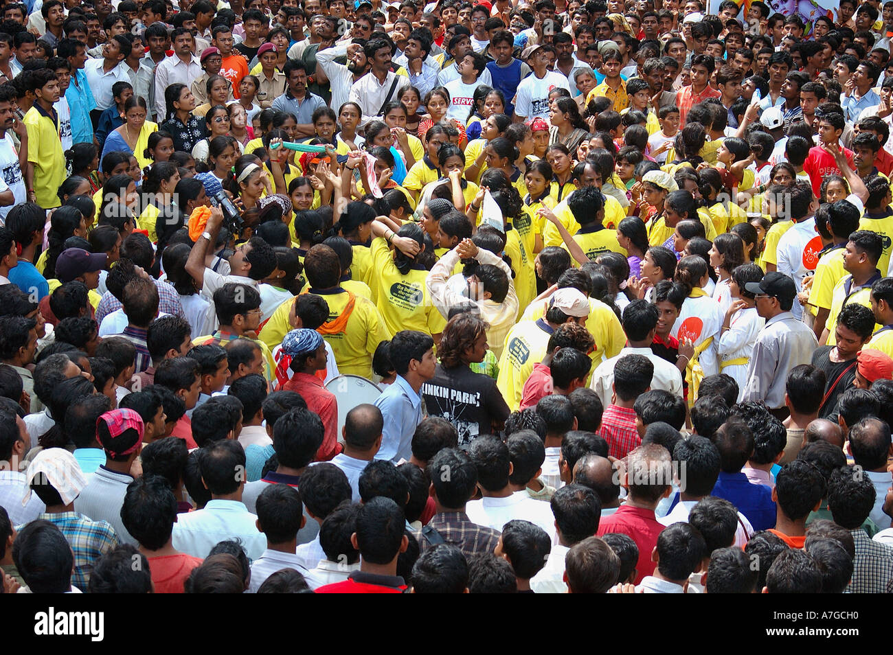 Indian crowd hi-res stock photography and images - Alamy