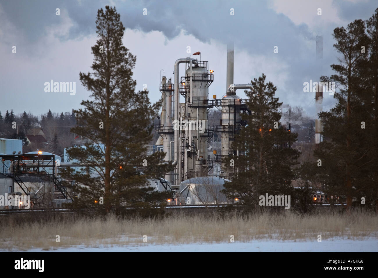 Asphalt refinery hi-res stock photography and images - Alamy