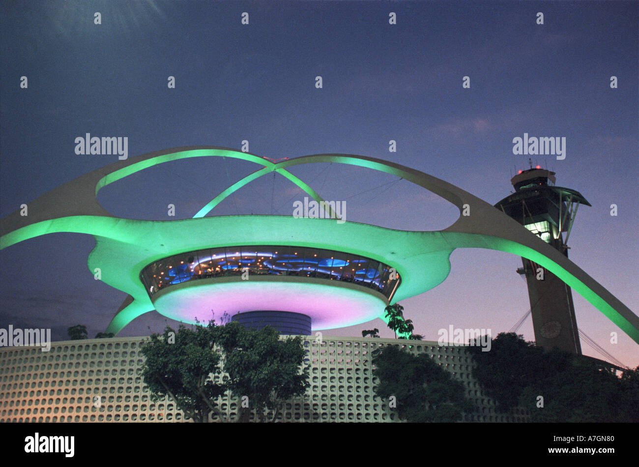 USA, CALIFORNIA, Los Angeles Airport (LAX): The Theme Building (b.1961 ...