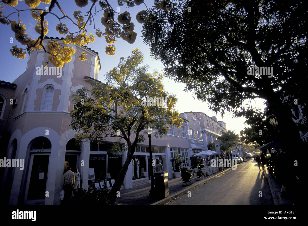 Española way south beach hi-res stock photography and images - Alamy