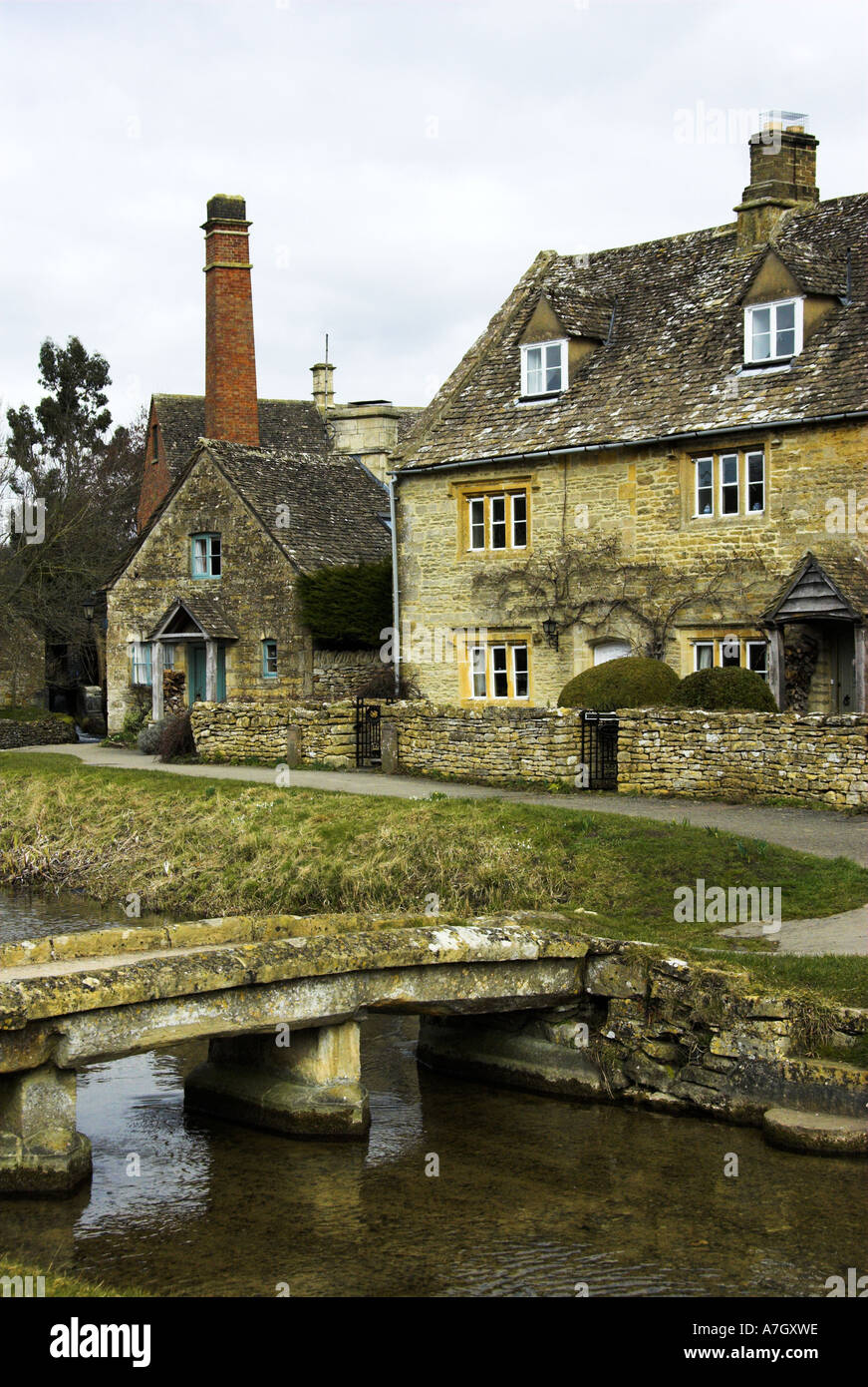 Lower slaughter river hi-res stock photography and images - Alamy
