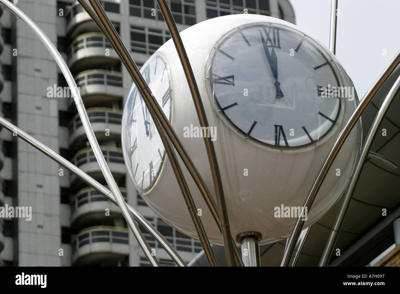 Canal walk swindon hi-res stock photography and images - Alamy
