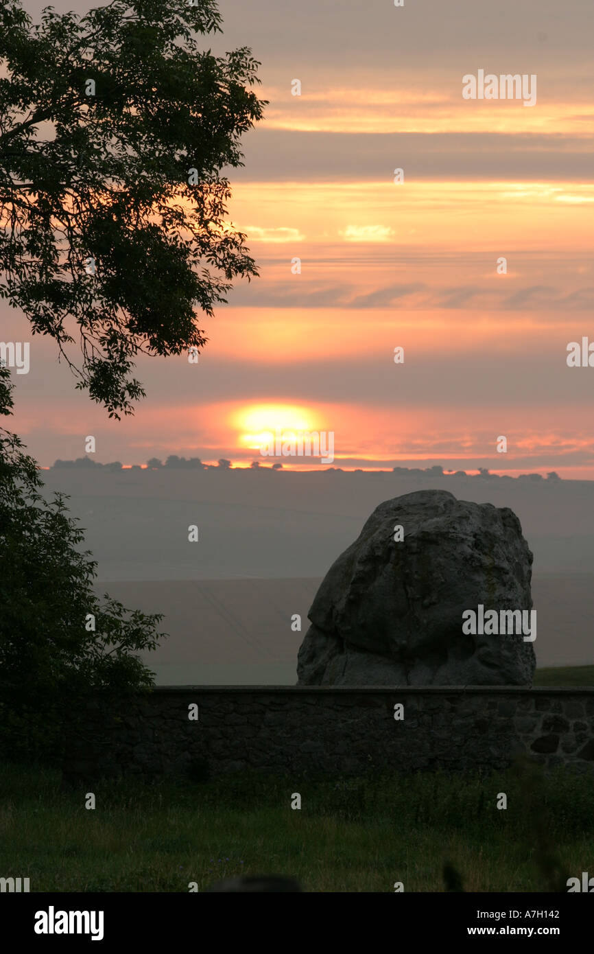 Avebury stone circle sunset hi-res stock photography and images - Alamy