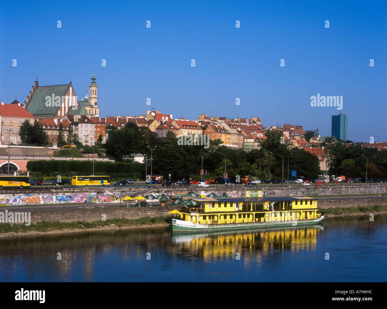 Bus boat reflections hi-res stock photography and images - Alamy