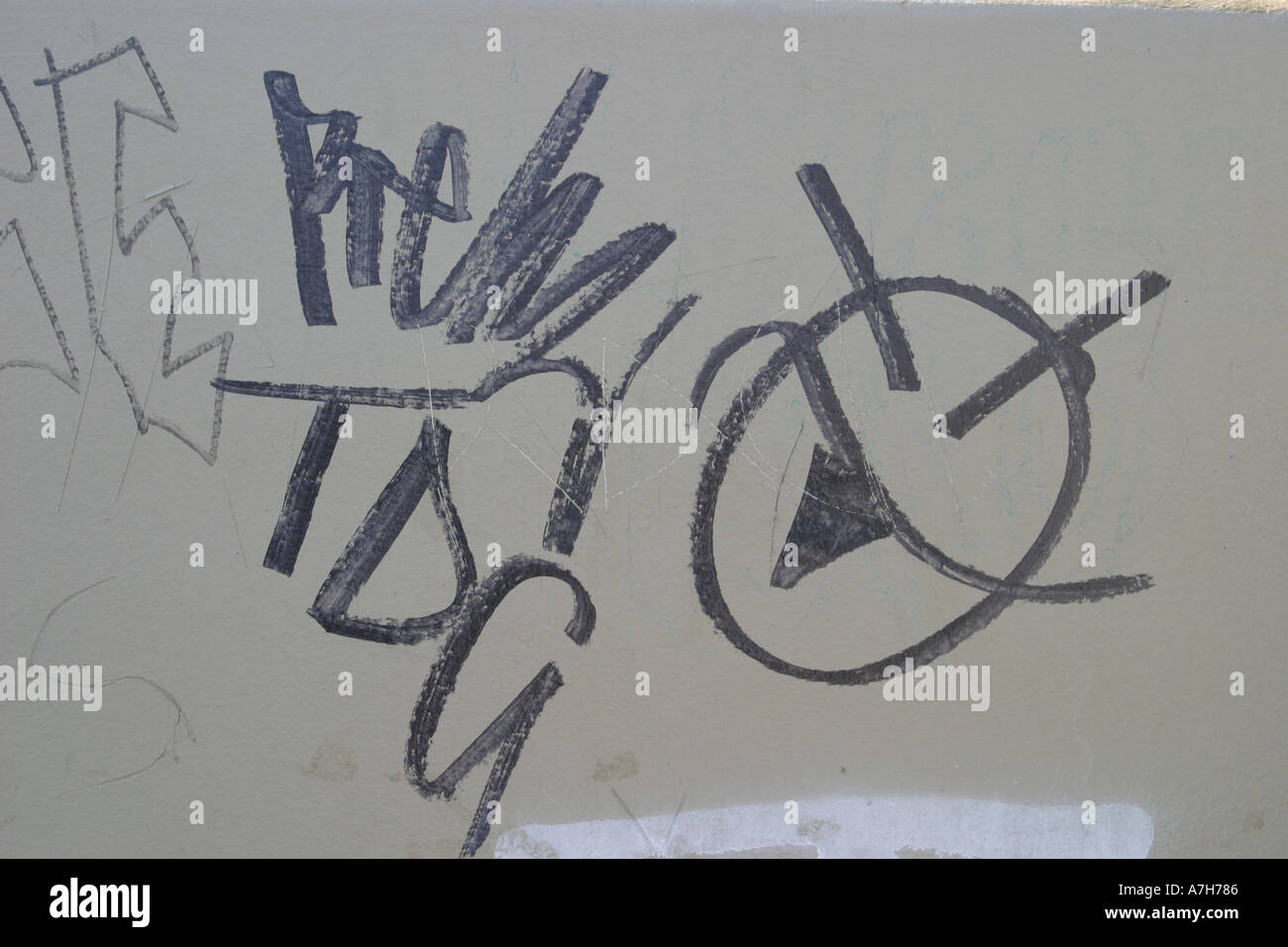 Child paint on wall hi-res stock photography and images - Alamy