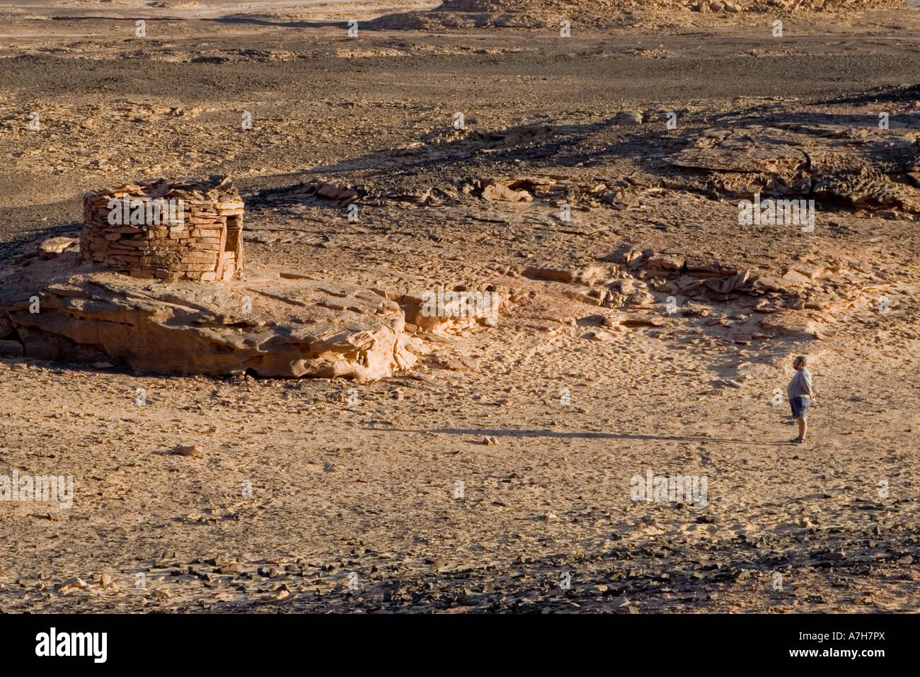 5000 year old stone tomb hi-res stock photography and images - Alamy