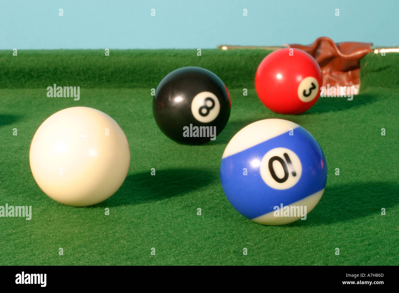 Sure instinct hi-res stock photography and images - Alamy