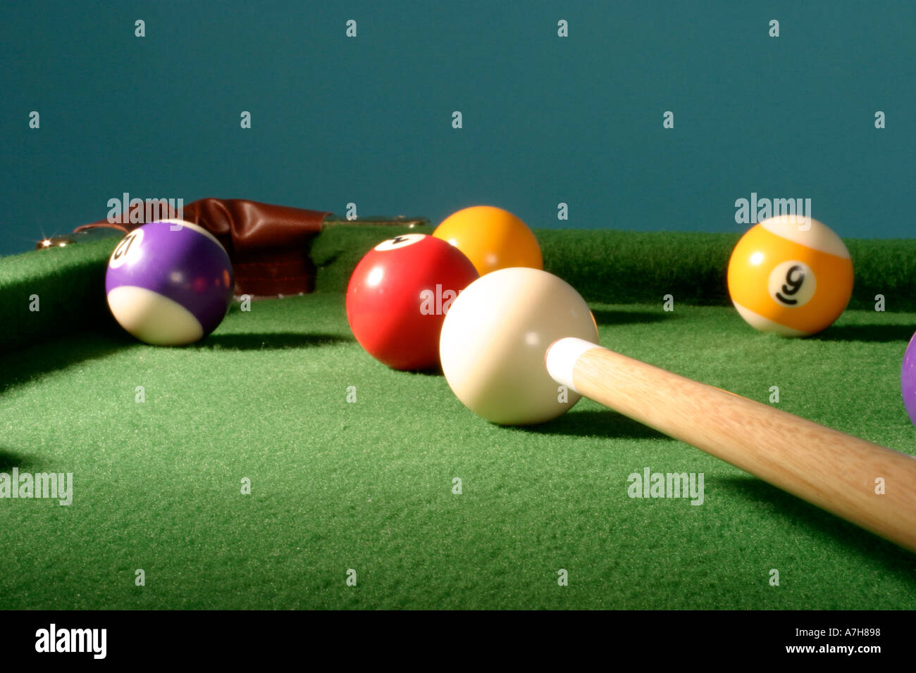 Queue billardkugel hi-res stock photography and images - Alamy