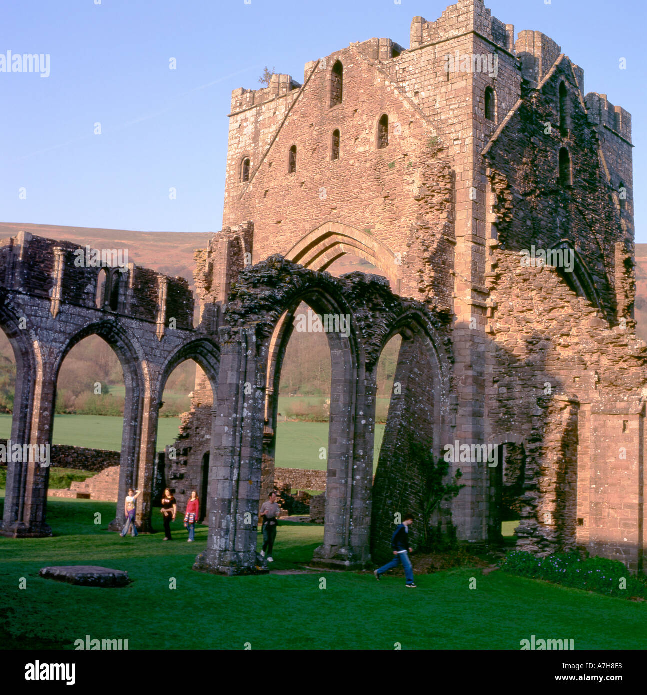 Llanthony priory, monmouthshire hi-res stock photography and images - Alamy