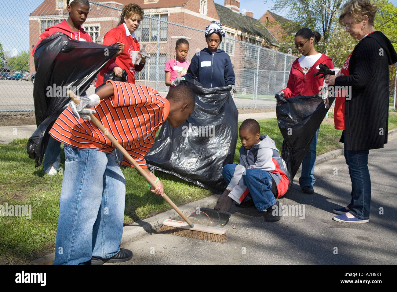 Volunteers Clean Up Their Neighborhood Stock Photo - Alamy