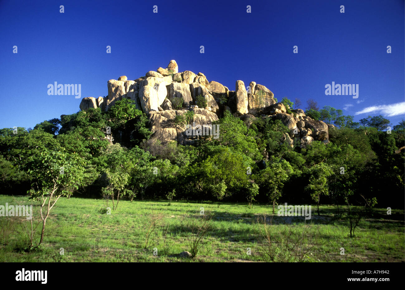 Balancing rocks and granite domes or inselburgs in the Matobo National ...