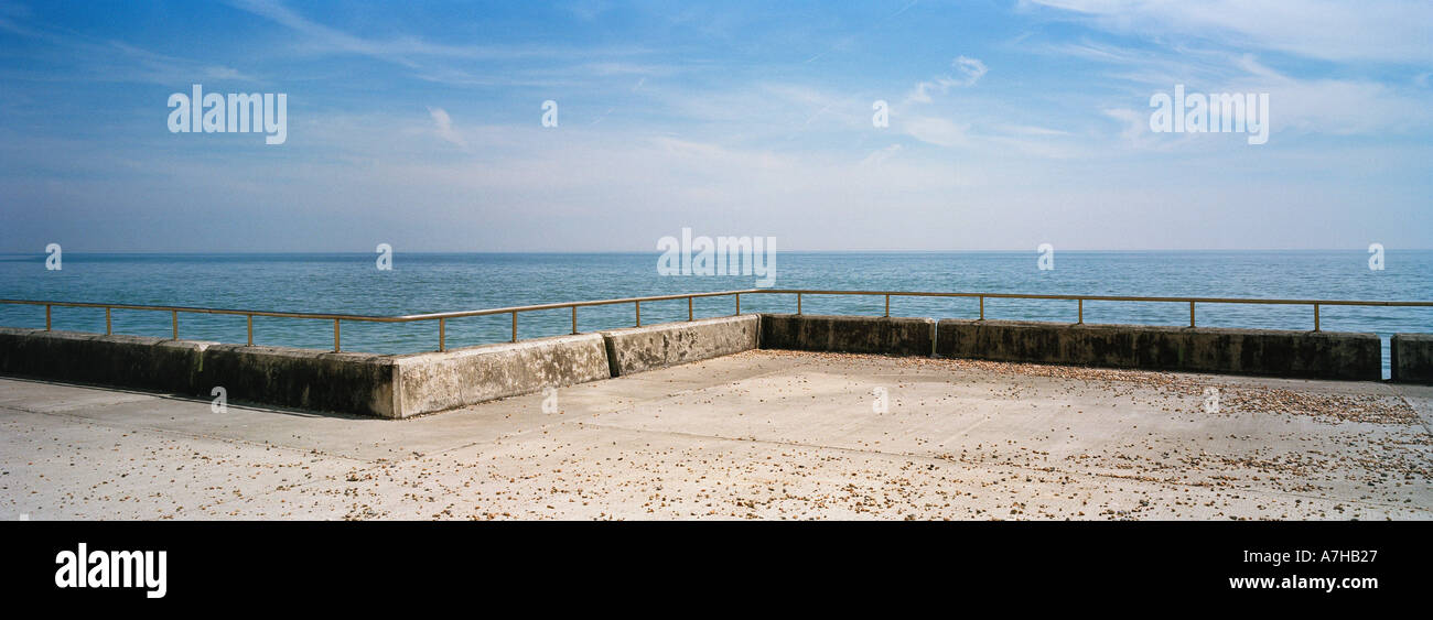 Concreate path hi-res stock photography and images - Alamy