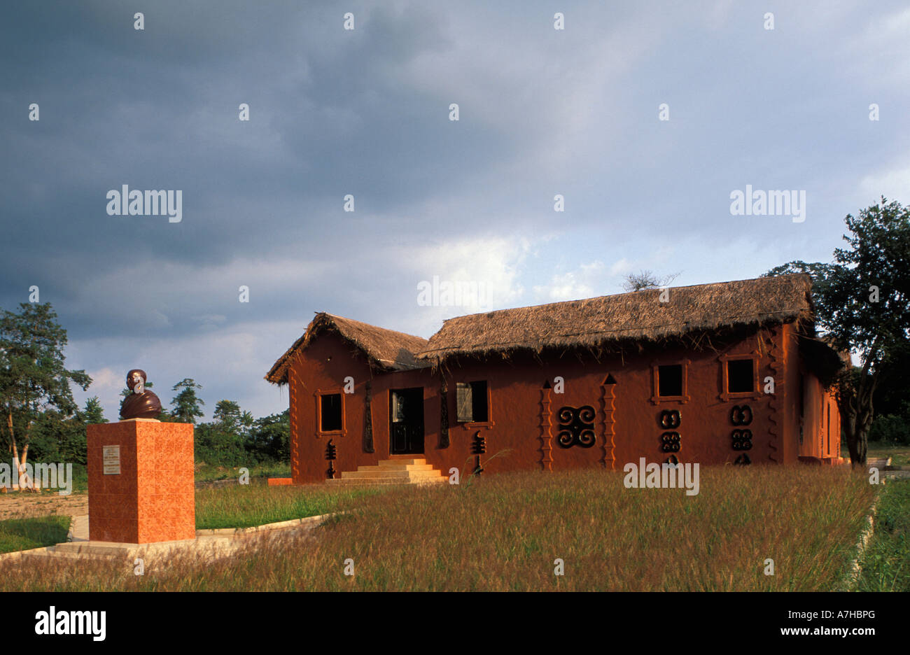 Yaa Asantewaa Museum, to commemorate the Yaa Asantewaa war, Ejisu near ...