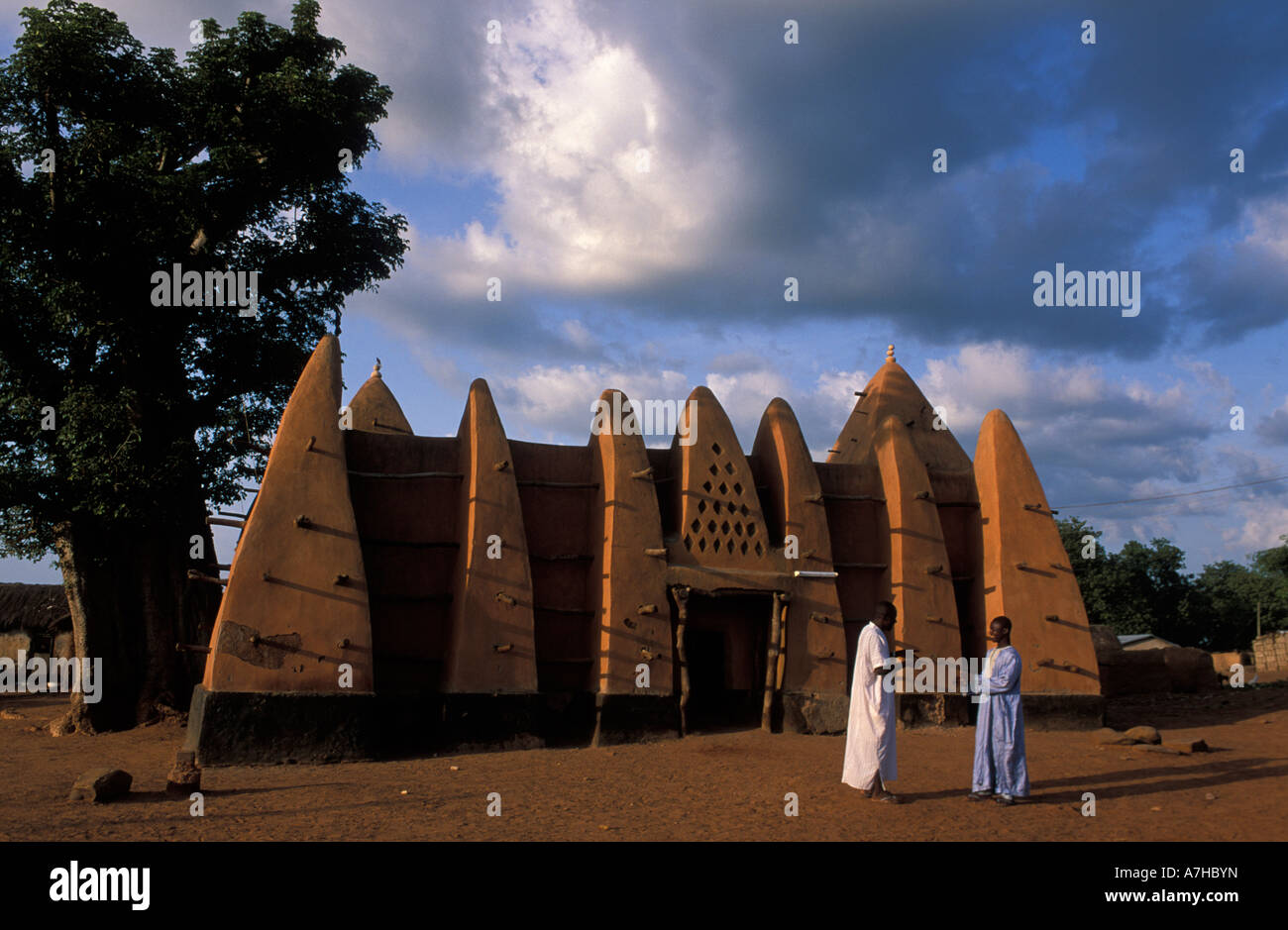 Larabanga mosque is an ancient West Sudanese style mosque, Larabanga ...