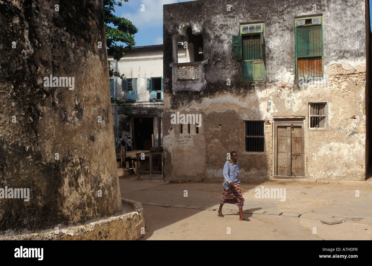 street scene in Lamu town, Lamu, Kenya Stock Photo - Alamy