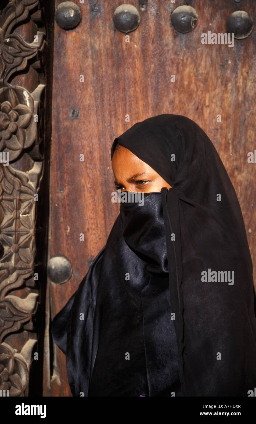 Traditional buibui hi-res stock photography and images - Alamy