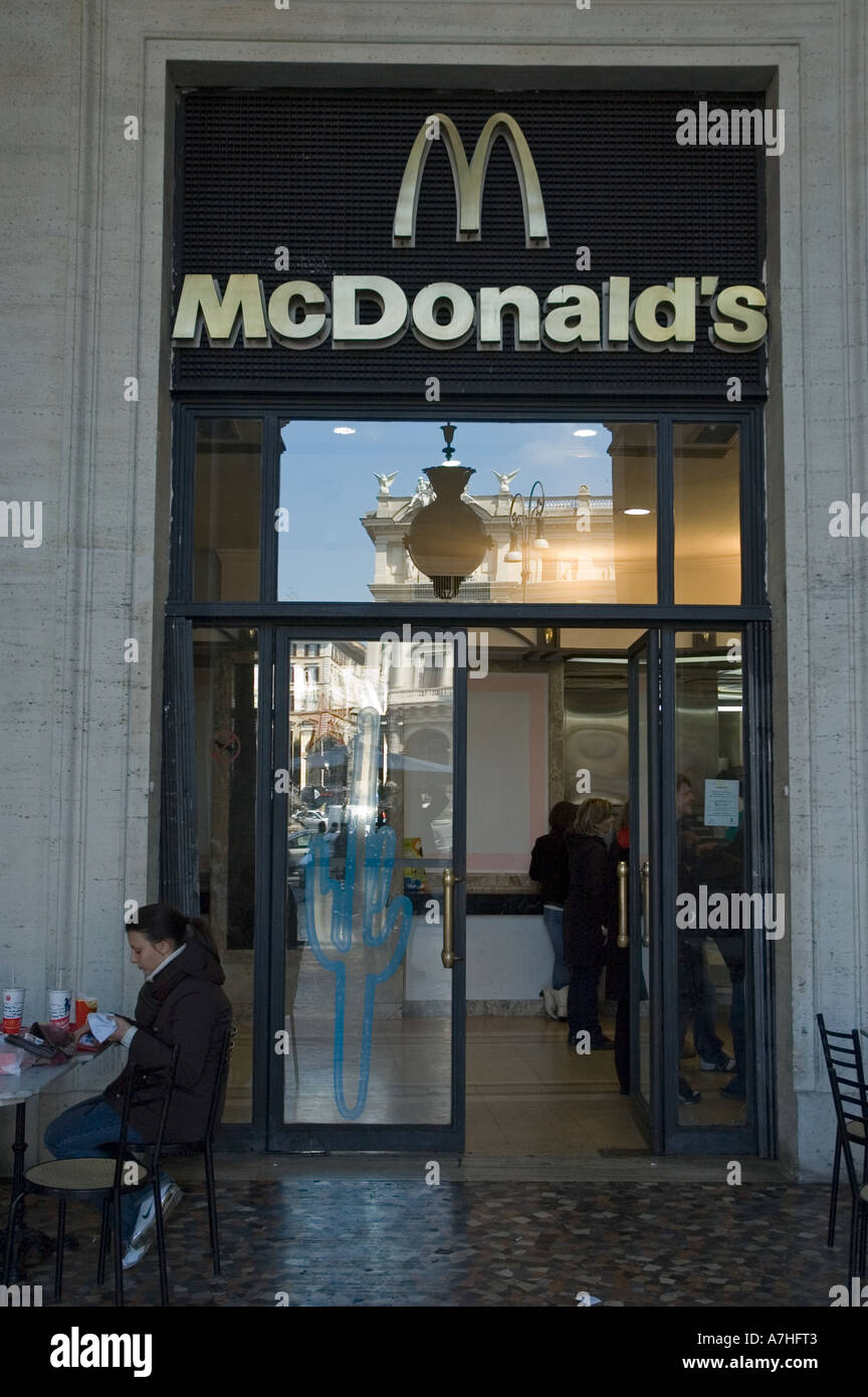 Mcdonalds italia hi-res stock photography and images - Alamy