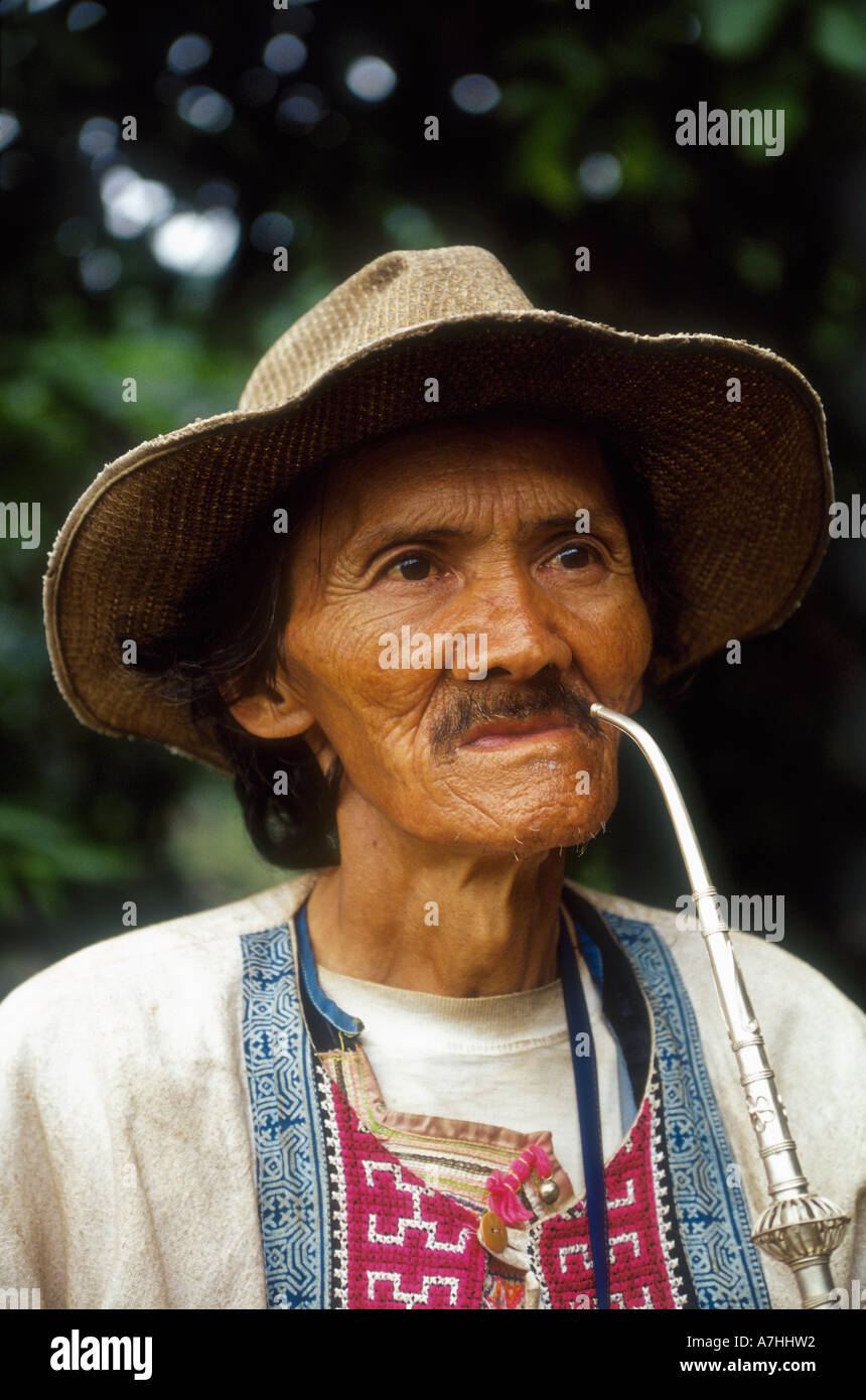 Hmong old man hi-res stock photography and images - Alamy