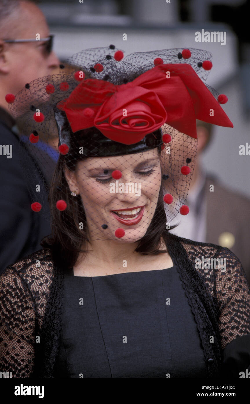 Kentucky derby hats crowd hi-res stock photography and images - Alamy