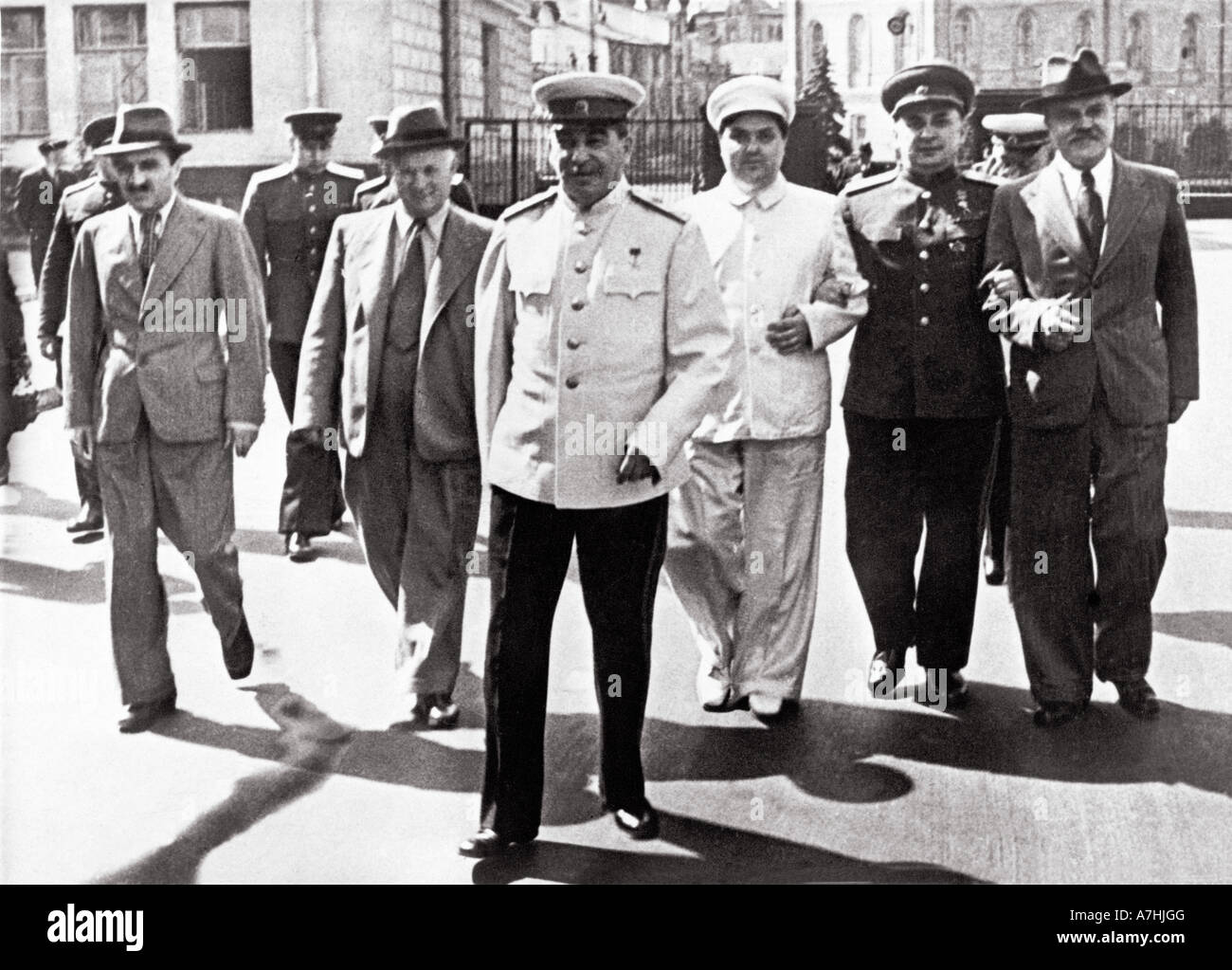 JOSEPH STALIN leads a group of Soviet associated in 1945 - see ...