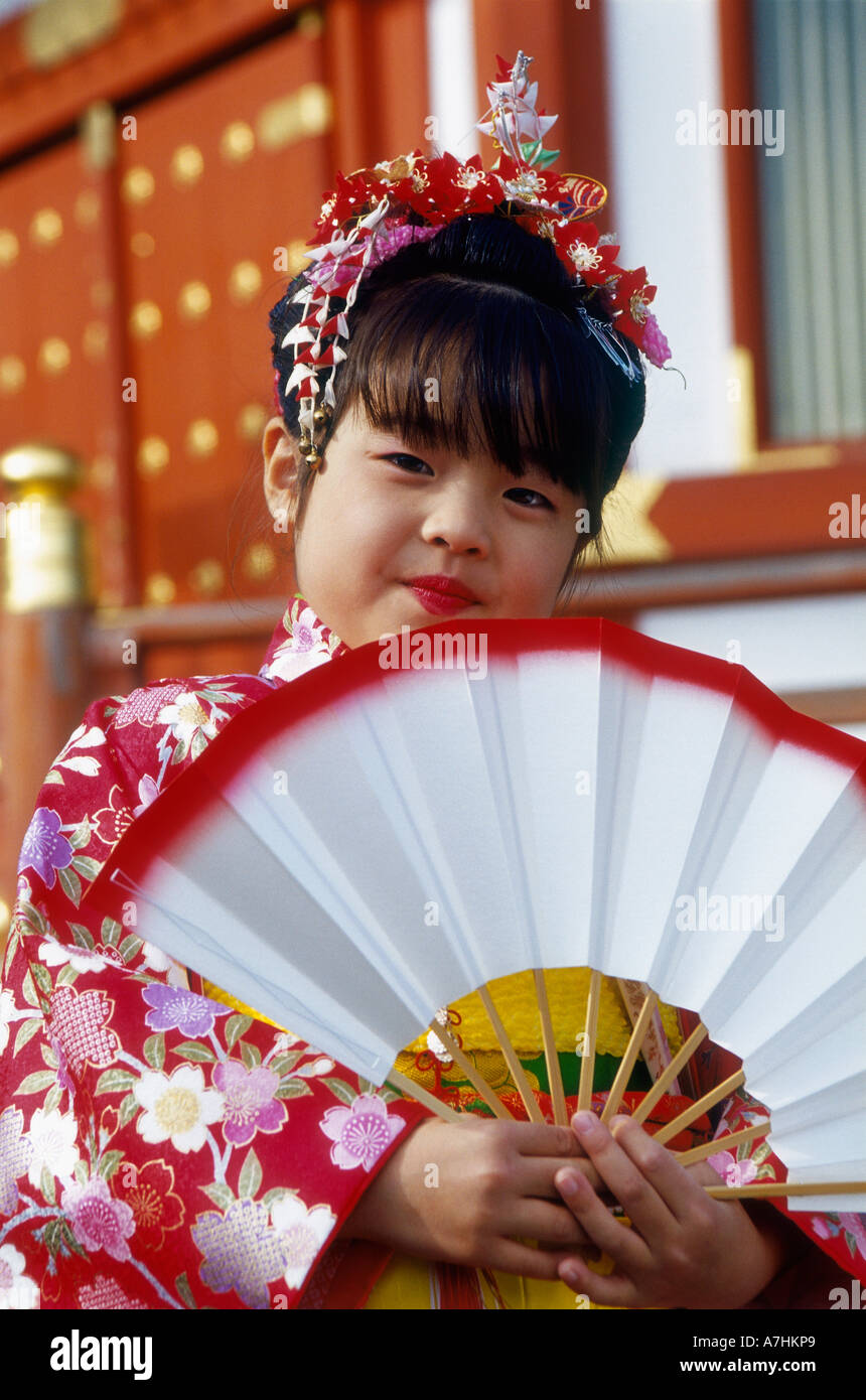 Shichigosan Festival, Young Girl Wearing Kimono Stock Photo - Alamy