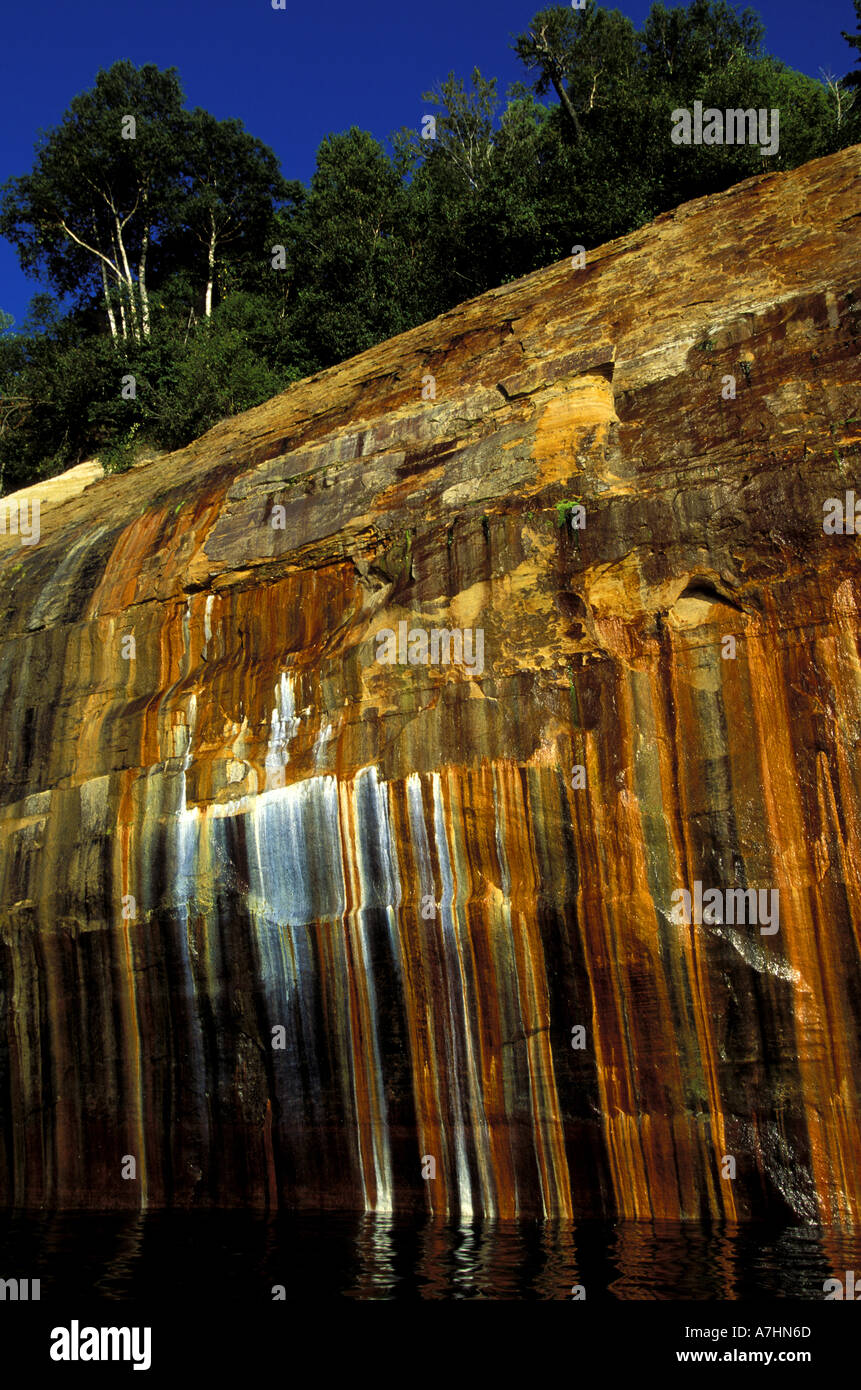Stained Rocks & Tree; Pictured Rocks National Lakeshore; Munising ...