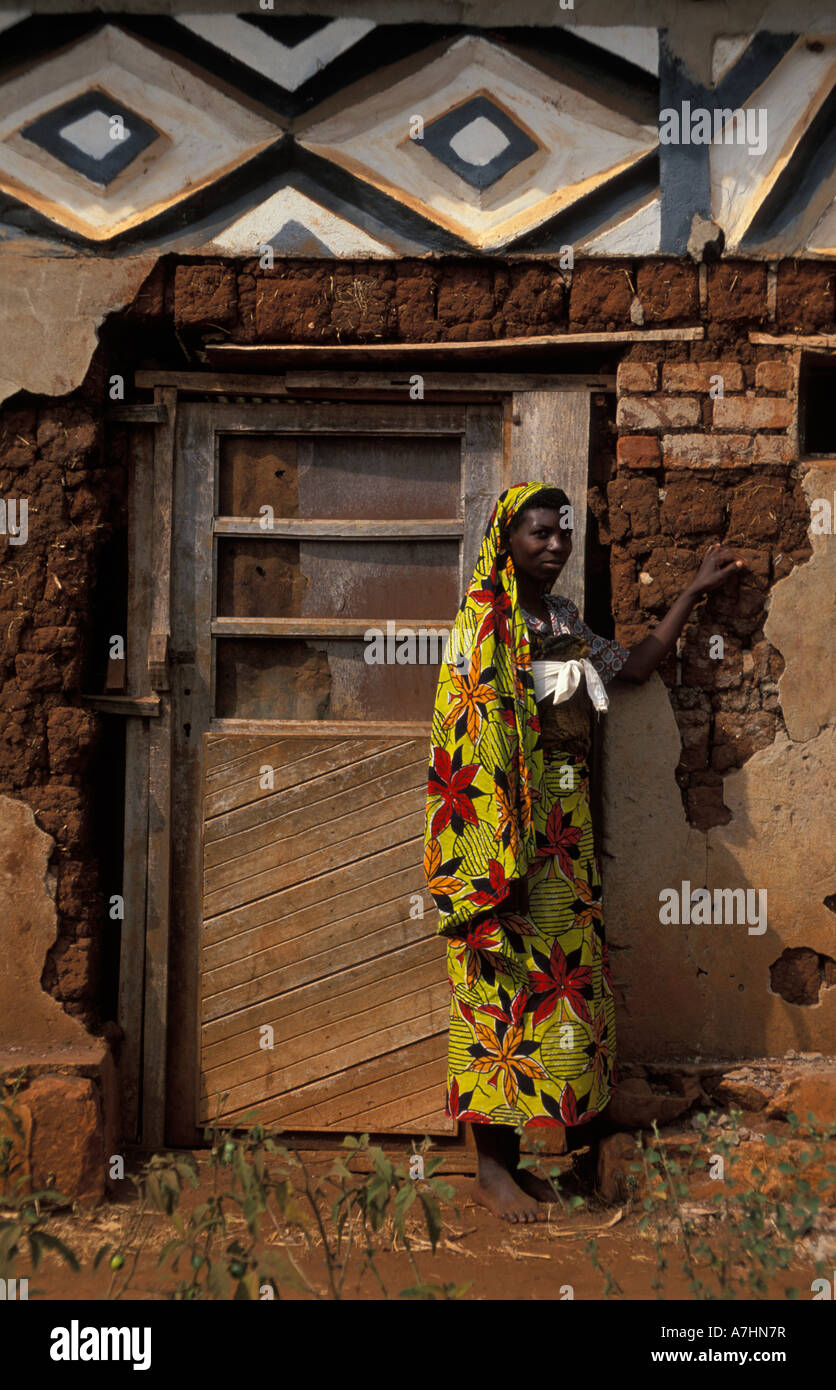 Cow dung hut hi-res stock photography and images - Alamy
