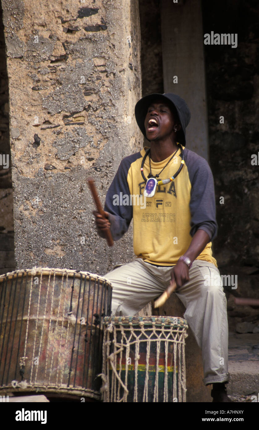 Senegalese drum band hi-res stock photography and images - Alamy