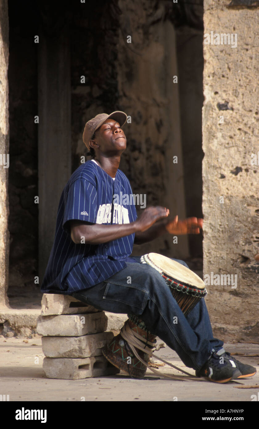 Senegalese music band hi-res stock photography and images - Alamy
